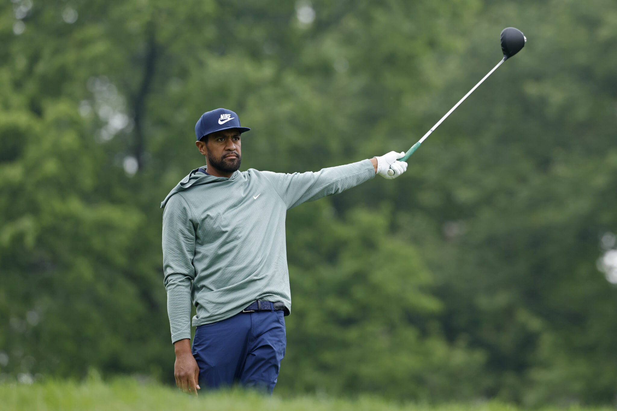 Golf fans fear for Tony Finau after 'sad' video emerges from The ...