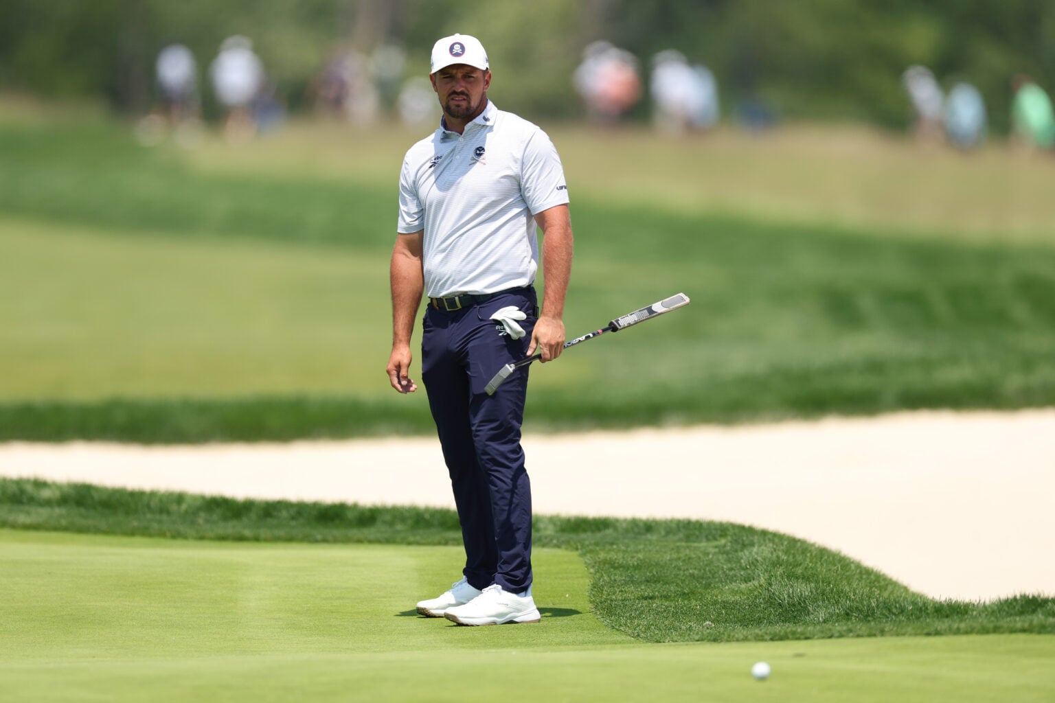 Bryson DeChambeau criticised for ‘bizarre’ and ‘stupid’ move during day ...
