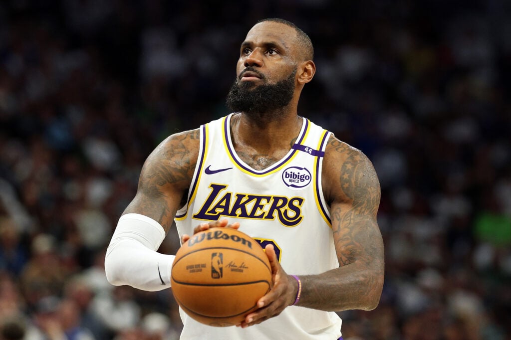 'Cringe' LeBron James leaves golf fans all saying the same thing as ...