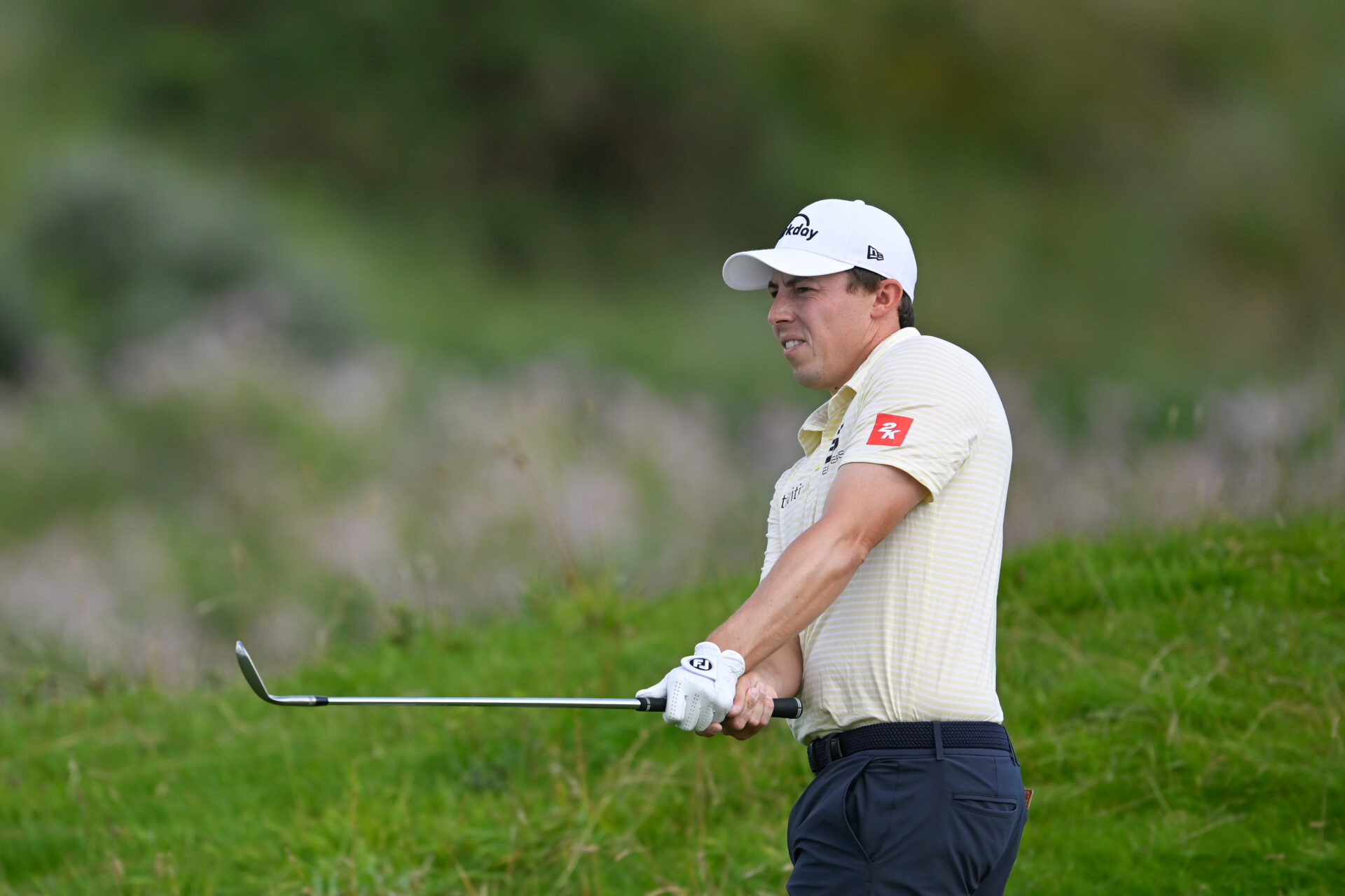 Matthew Fitzpatrick explains the real reason why he chips cross-handed ...